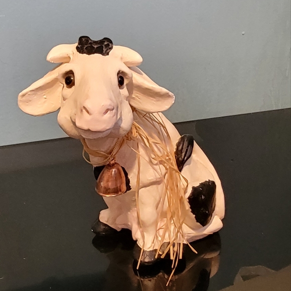 unknown | Accents | Holstein Cow Ceramic Figurine W Raffia Bow Black ...